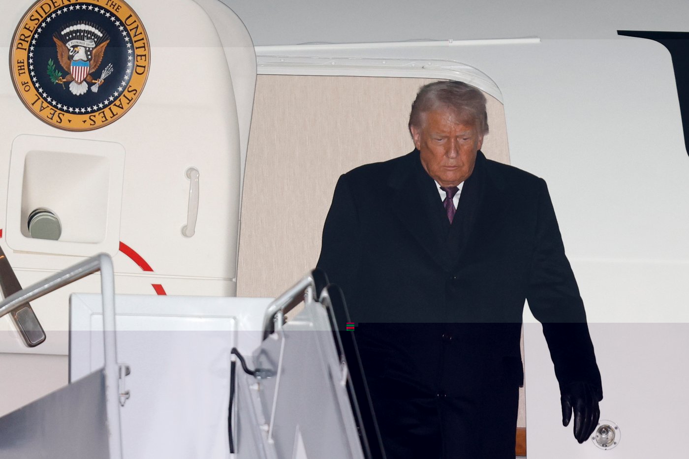 Trump threatens Canada with 100% tariffs over its new trade deal with China