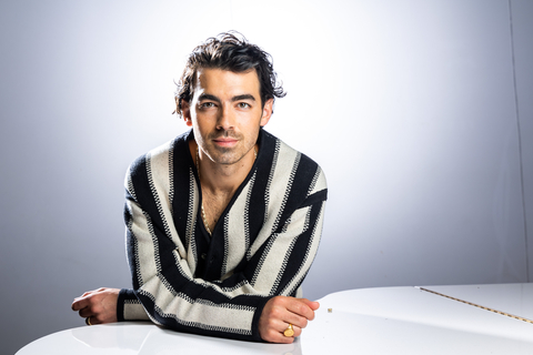 STAAR Surgical and Joe Jonas Team Up to Introduce New Life-Changing EVO ...