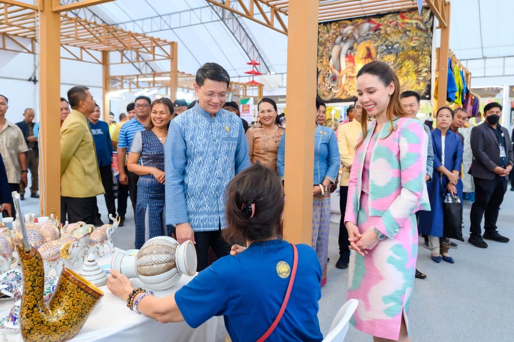 Community Development Department Showcases Local Wisdom Nationwide to Welcome Tourists at MotoGP ...