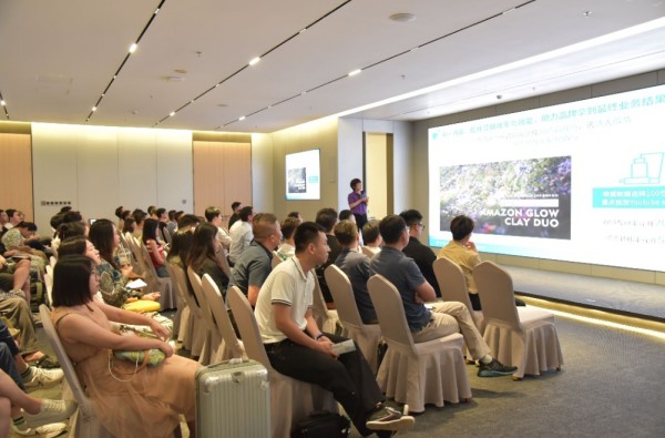 With AI as the sail and Social as the rudder, DataStory and brands sail together towards the ...