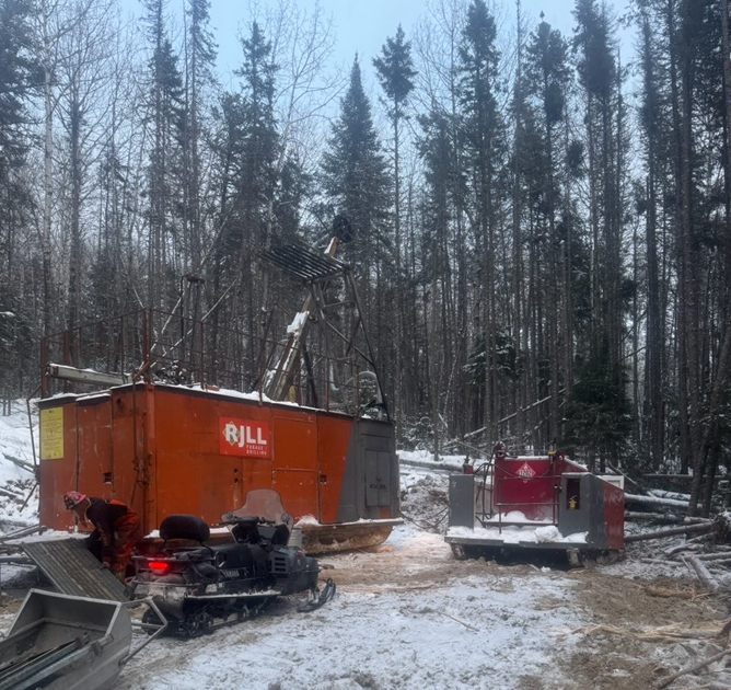 Drilling is Underway at VR Resources’ Silverback Copper-Gold Project in ...