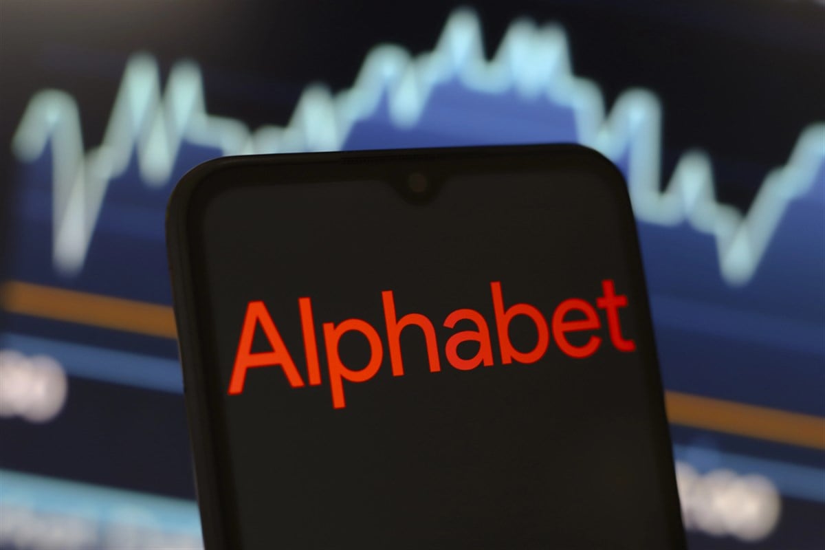 Alphabet Enters a Bull Market: Is It Time to Buy? - The Globe and Mail