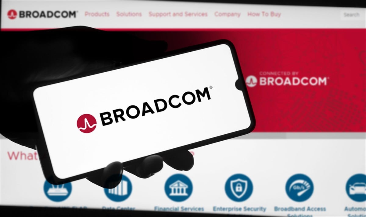 Broadcom’s VMware Push Takes Aim at Microsoft, Google, & Amazon - The ...