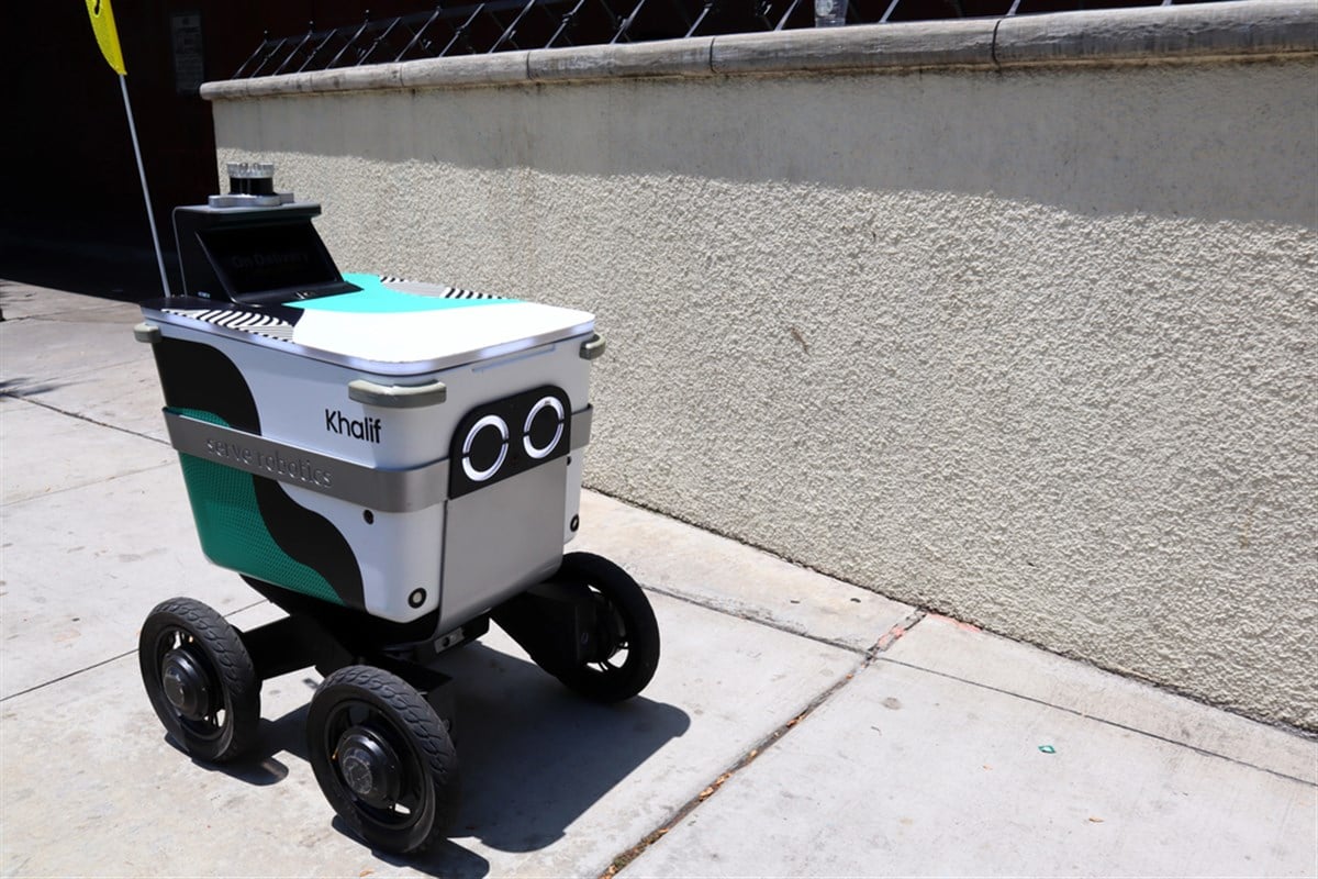 The Uber Eats Partnership Fueling Serve Robotics' Growth - The Globe ...