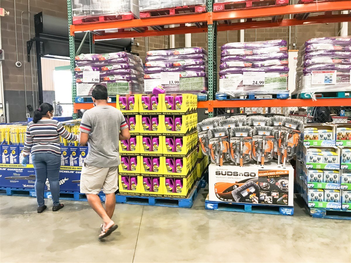 Warehouse Wars: Can BJ’s Take Advantage of Costco’s Weakness? - The ...