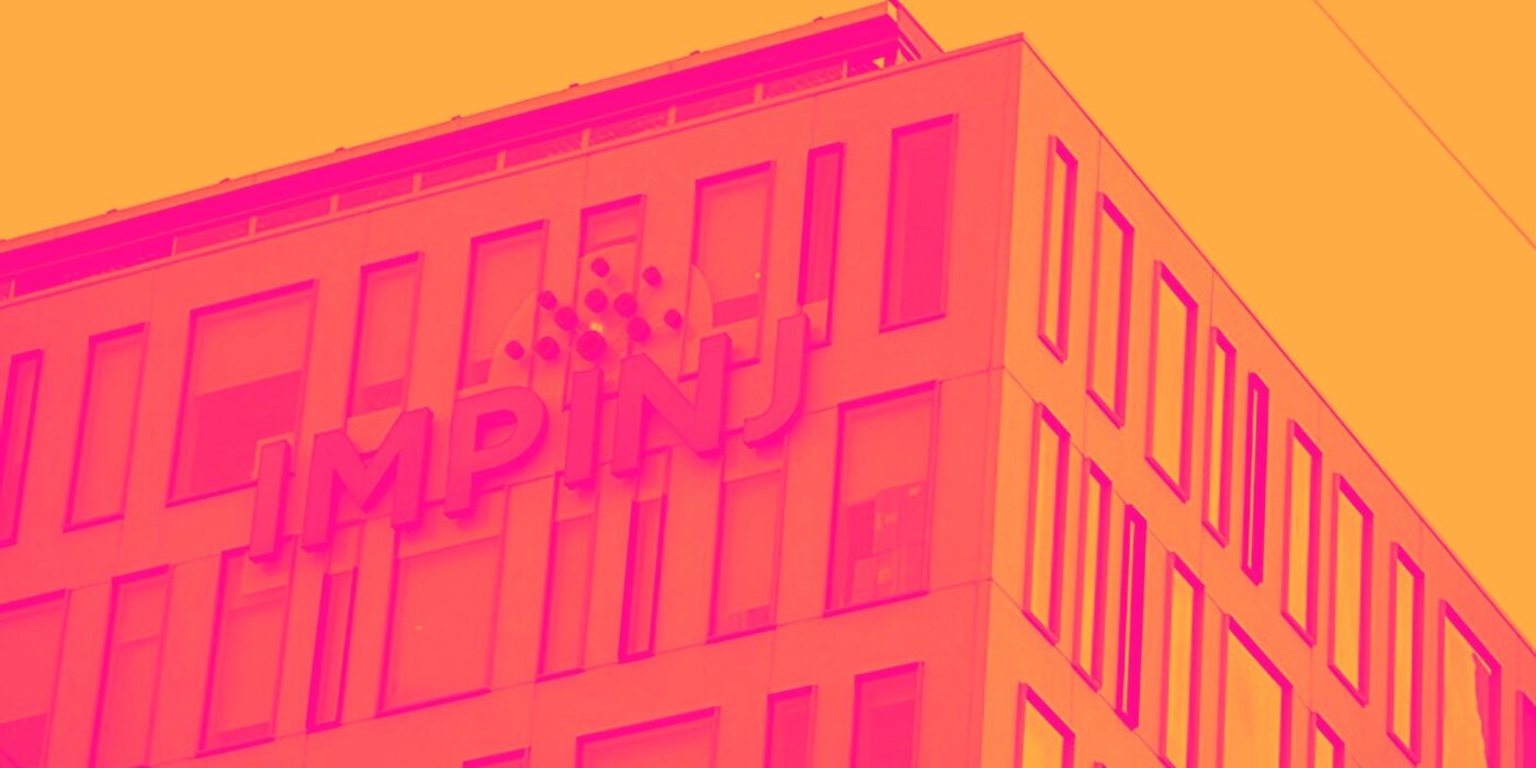 1 Small-Cap Stock with Competitive Advantages and 2 Facing Challenges