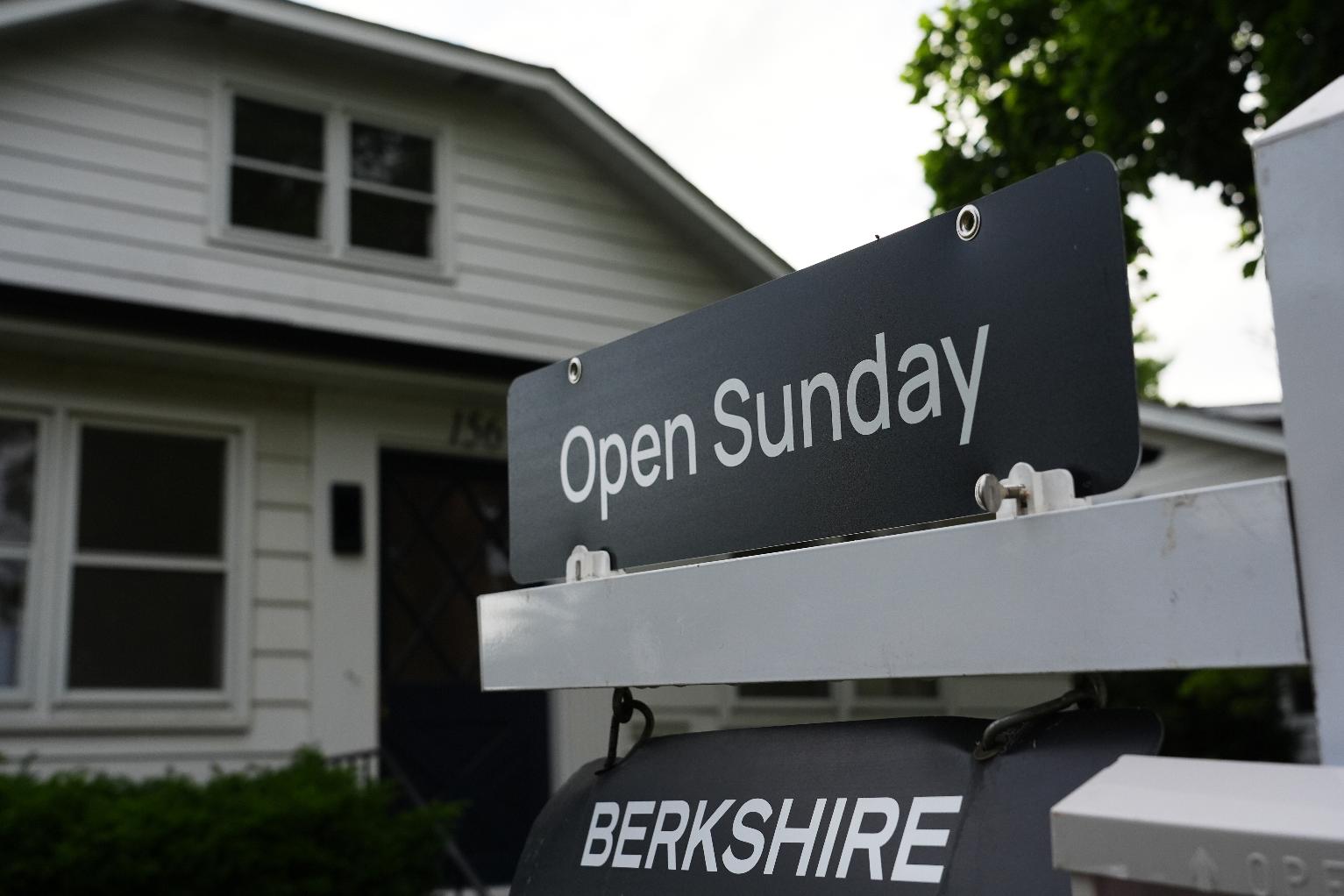 US home sales surge to the fastest pace this year despite rising ...