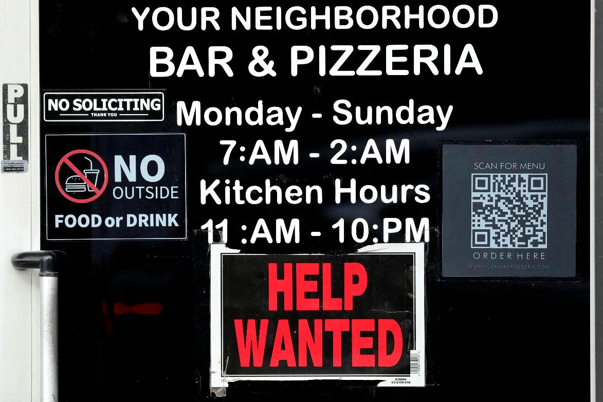 US applications for jobless claims fall to 201,000, lowest level in ...