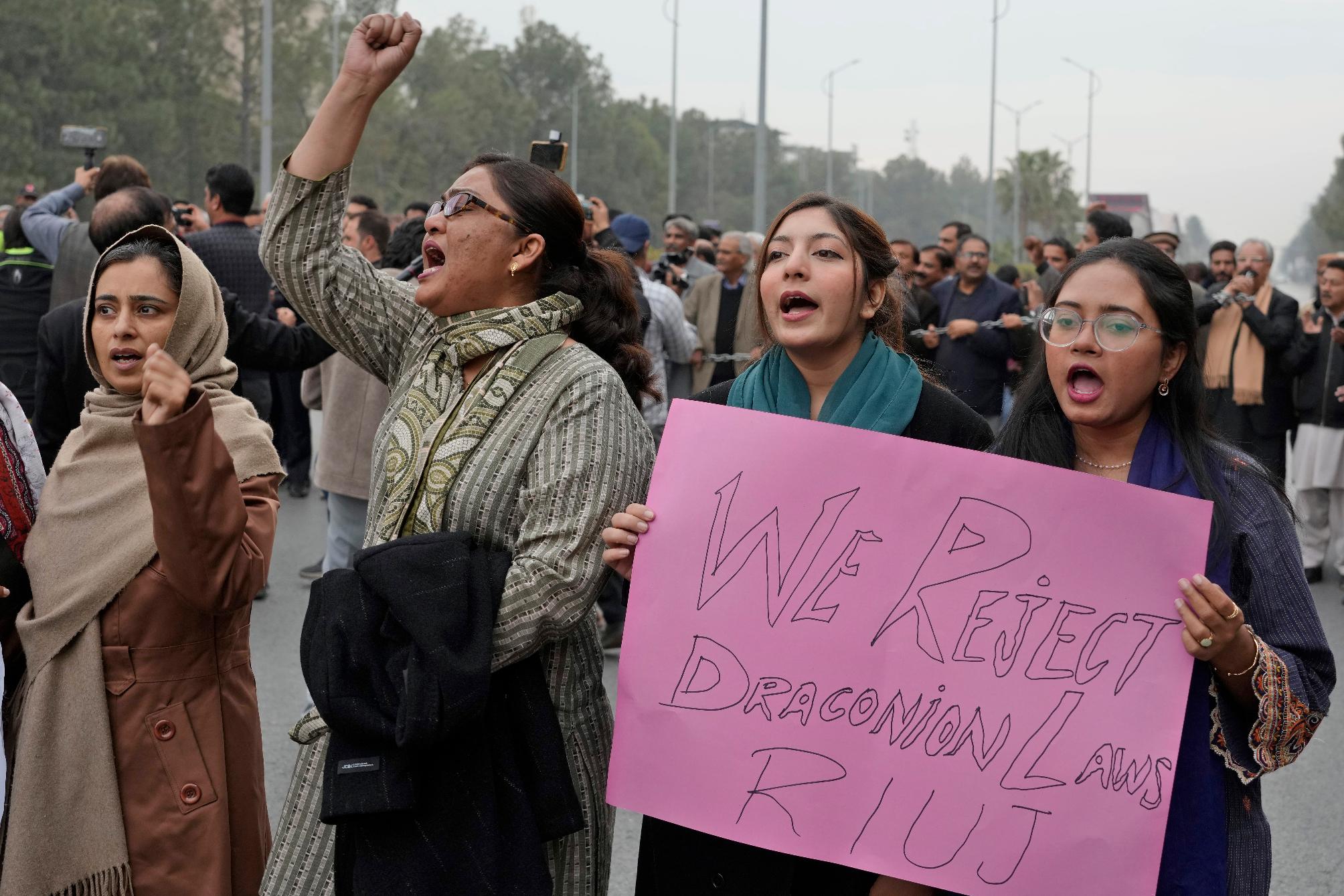 Pakistani journalists protest after Senate passes bill allowing control ...