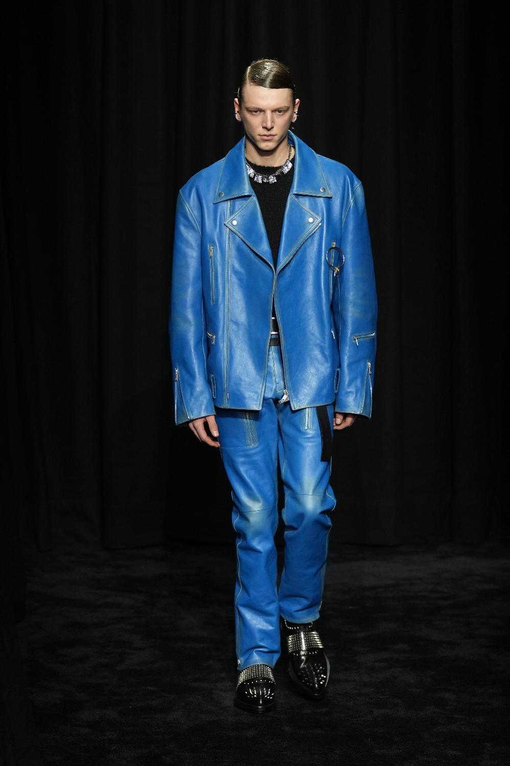 Jil Sander collection creates light from darkness, prettiness cut with ...