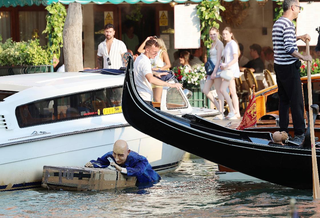 These are the celebs who are attending Jeff Bezos’ Venice wedding