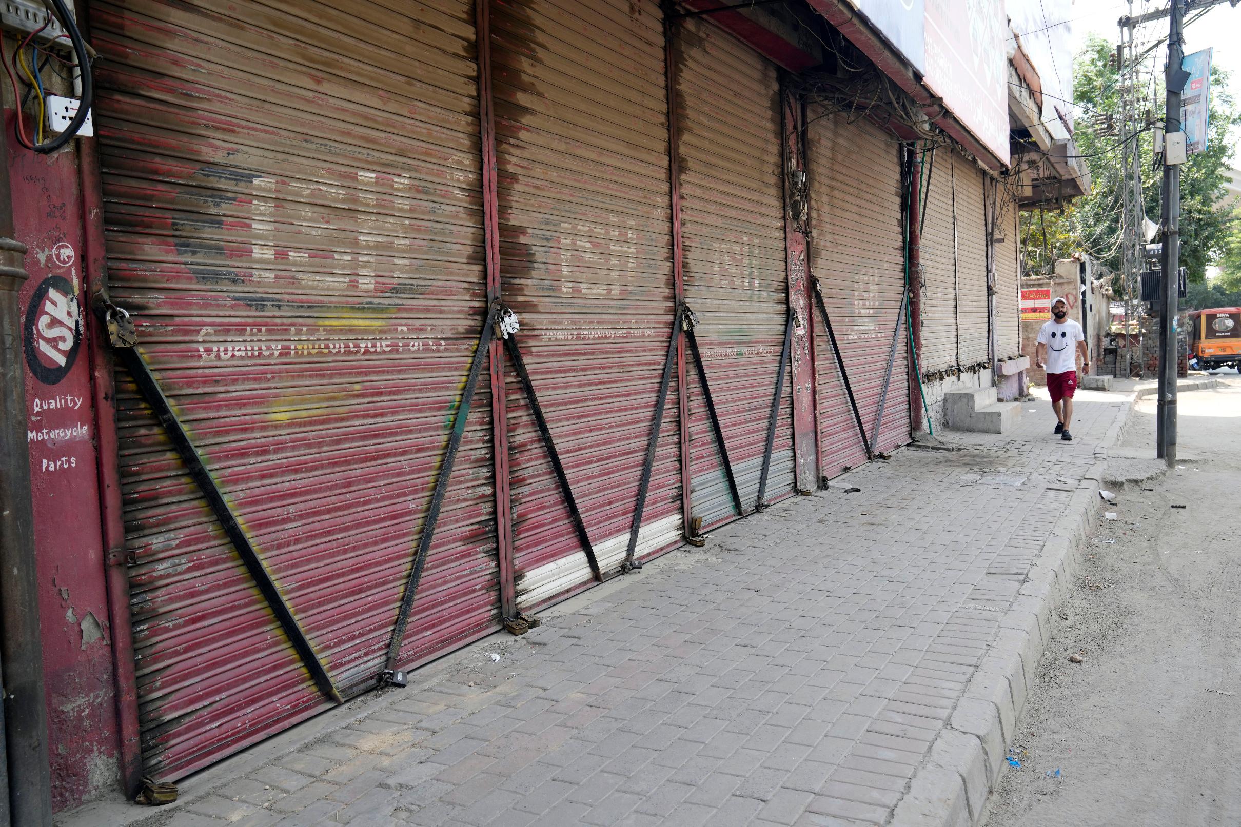 Pakistani traders strike countrywide against high inflation and utility ...