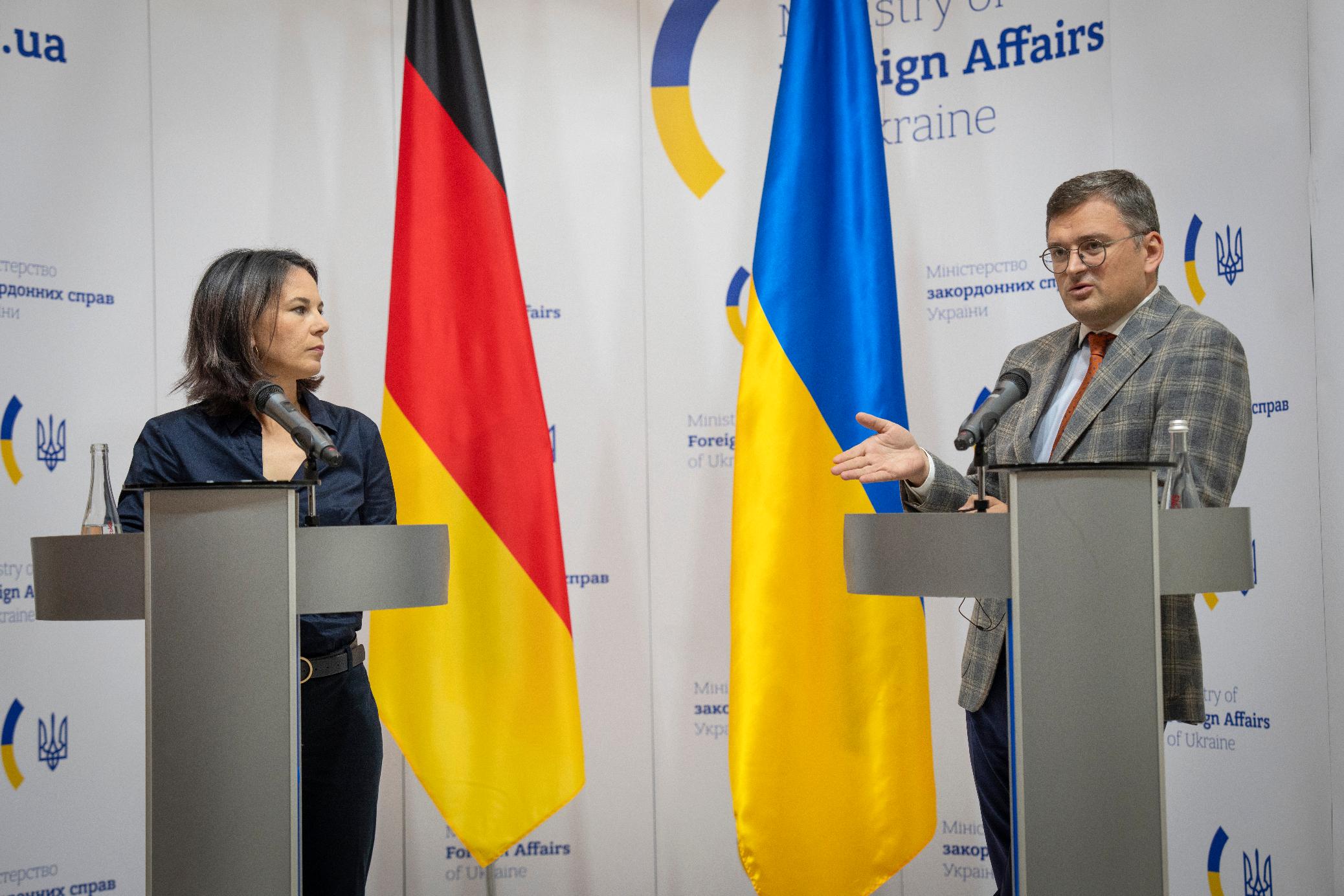 Ukraine claims to recapture Black Sea oil platforms seized during ...